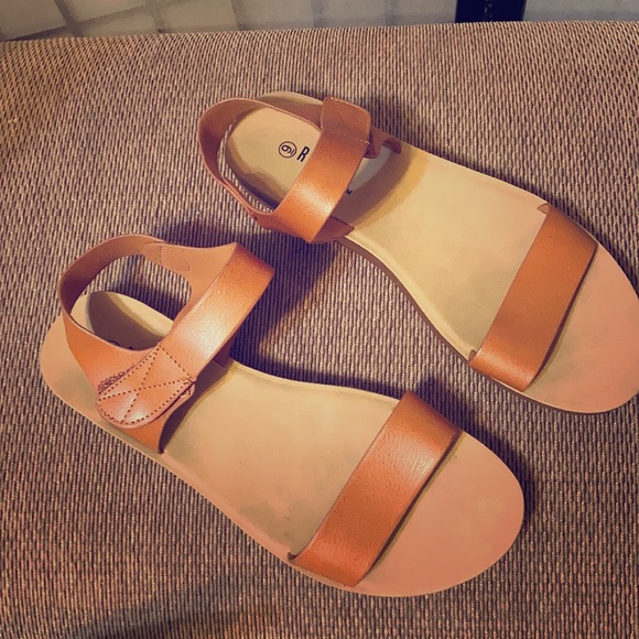 Rouge Helium | Shoes | 42 Bundle An Save Flat Sandals | Poshmark